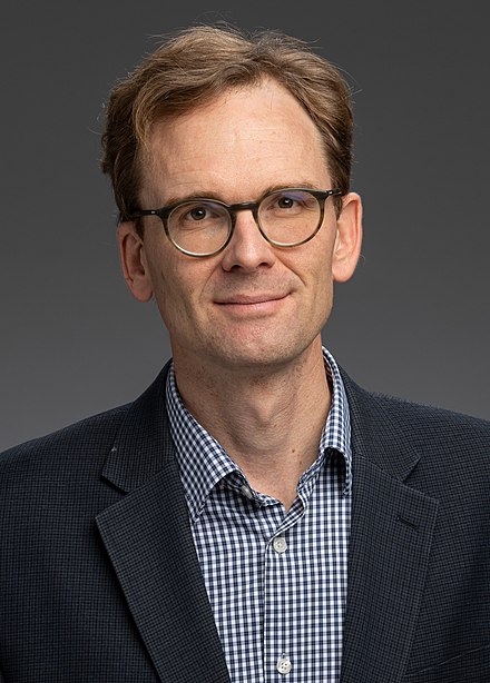 Tom Nelson Might Be the Guy – Yellow Stripes & Dead Armadillos