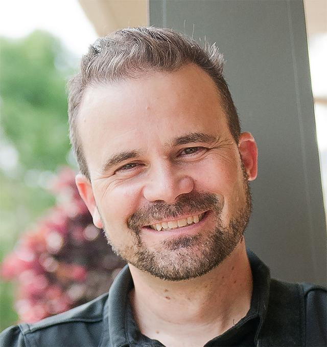 The Unforgiving Hard-Left – Yellow Stripes & Dead Armadillos